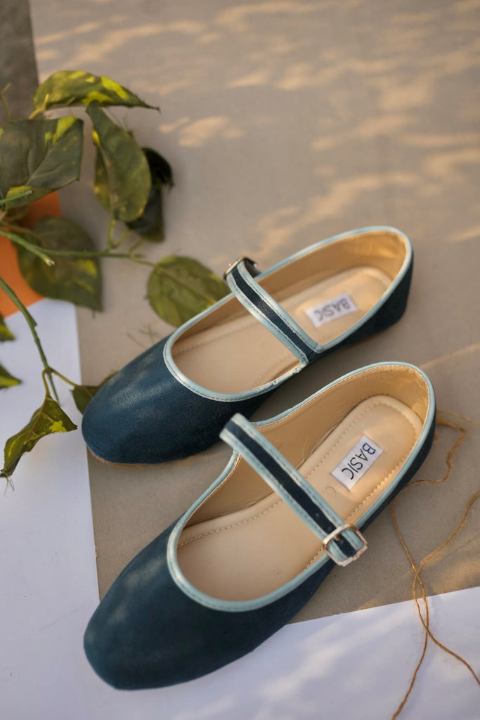 CHAPTER 13 New Arrivals